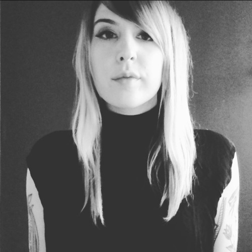 Amanda Hart's Instagram, Twitter & Facebook on IDCrawl