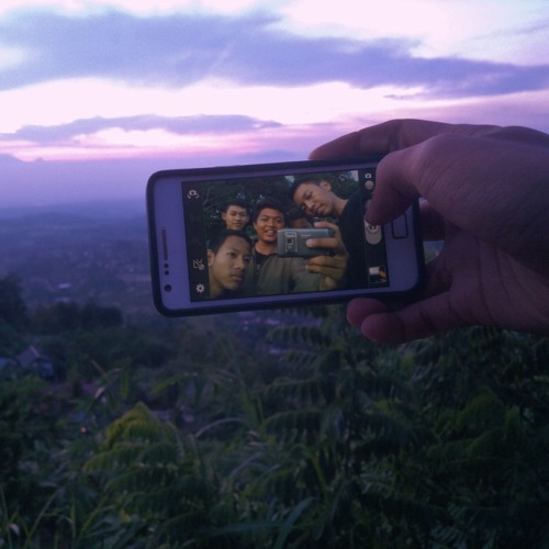 Stream Sunari's | Listen to Dialog dini hari - pemelukmu playlist ... Stream Sunari's | Listen to Dialog dini hari - pemelukmu playlist ...