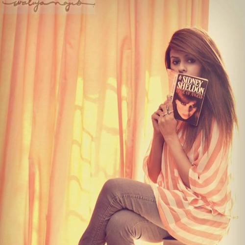 Stream Hafsa Rashid music | Listen to songs, albums, playlists for free ...