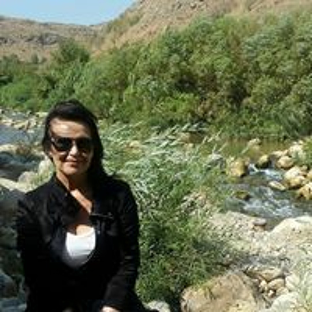 Stream nouhad younes | Listen to دوم واقف يمي playlist online for free ...