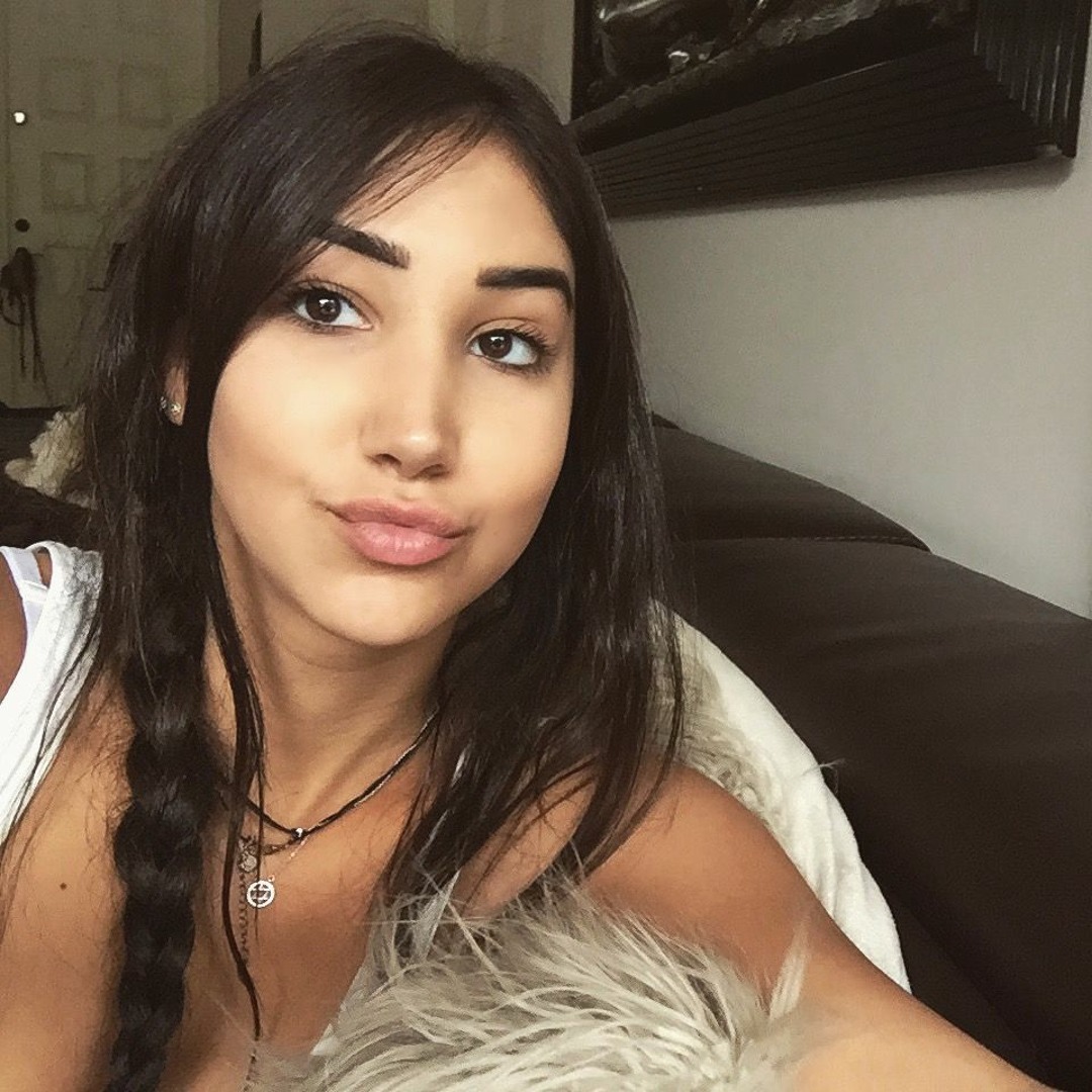 Danielle Sharp's Instagram, Twitter & Facebook on IDCrawl