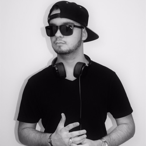 Stream Andrew Roxburgh music | Listen to songs, albums, playlists for ...