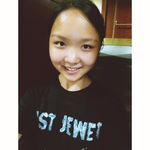 Stream Xiaoting Hu music | Listen to songs, albums, playlists for free ...