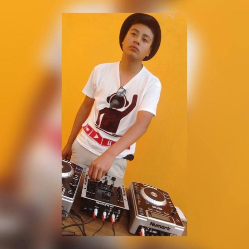 Stream Daniel Castro music | Listen to songs, albums, playlists for ...