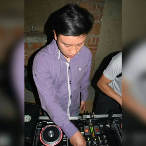 Stream Dj Yulian Oficial music | Listen to songs, albums, playlists for ...