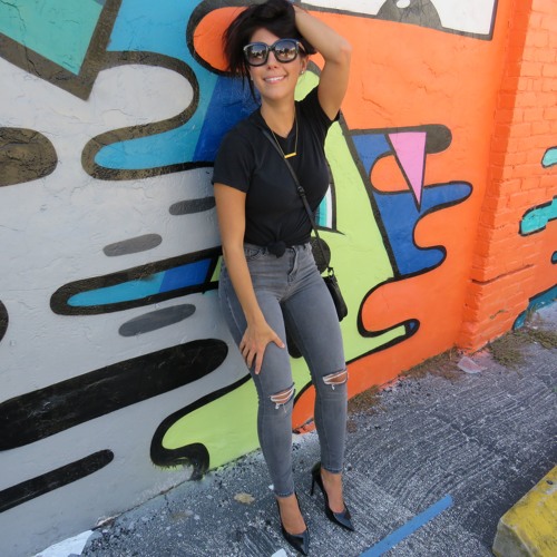 Stream Laura Marchetta music | Listen to songs, albums, playlists for ...