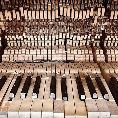 Stream Bob Miles - Happiness Boulters Lock 1995 (Live) by Bob Miles ...