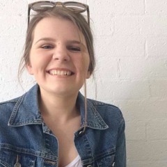 Ellie Moore's Instagram, Twitter & Facebook on IDCrawl