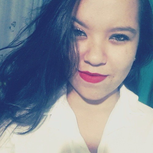 Ingrid Moreira's Instagram, Twitter & Facebook on IDCrawl