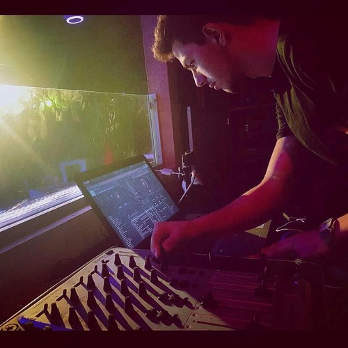 Stream DJ AKA ★Official★ music | Listen to songs, albums, playlists for ...