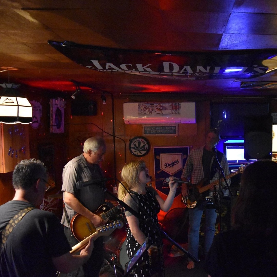 Stream Chain Of Fools cover (orginally by Aretha Franklin) by Cinnamon ...