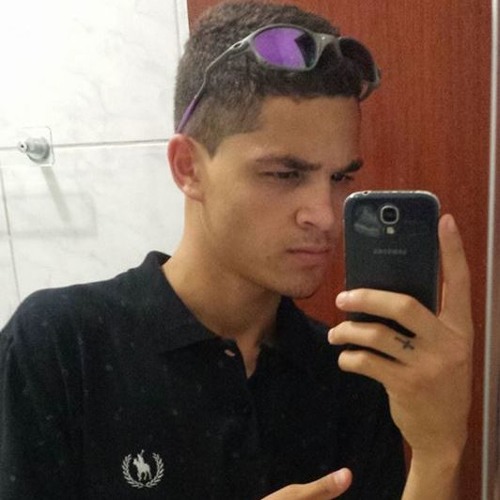 Stream Hugo Araújo music | Listen to songs, albums, playlists for free ...