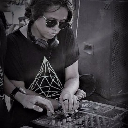 Stream Agatha Gomes music | Listen to songs, albums, playlists for free ...