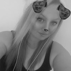 Carly Johnson's Instagram, Twitter & Facebook on IDCrawl