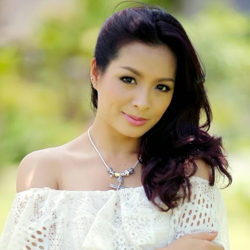 Stream DOA HOA VO THUONG by Thuy Hang | Listen online for free on ...