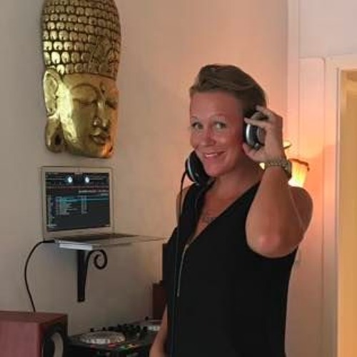 Stream Malinka (Malin Lund) music | Listen to songs, albums, playlists ...