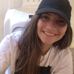 Laura Furtado's Instagram, Twitter & Facebook on IDCrawl