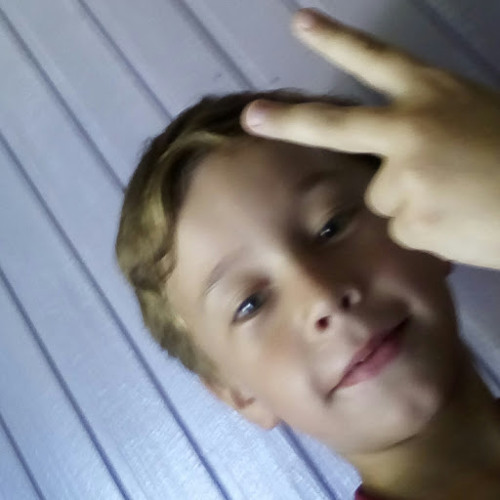 Stream Bruna kgkgk music | Listen to songs, albums, playlists for free ...