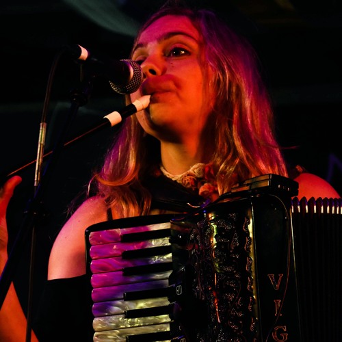 Stream Faith Elliott music | Listen to songs, albums, playlists for ...