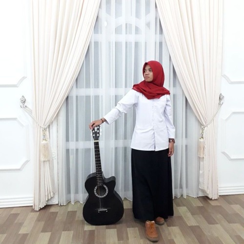 Stream Perahu Kertas by indah handayani | Listen online for free on ...