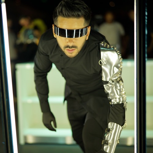 Stream Ian Burlak Official music | Listen to songs, albums, playlists ...