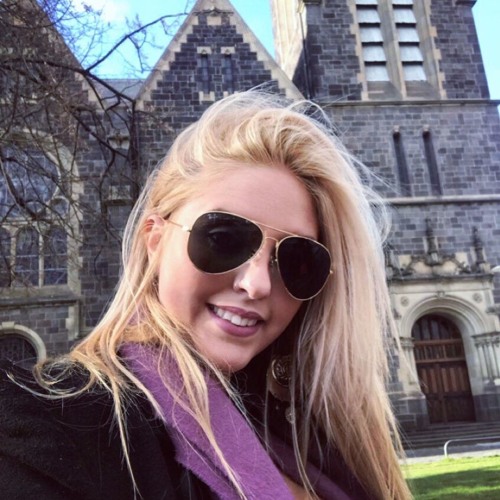 Stream Jéssica Lesniewski music | Listen to songs, albums, playlists ...