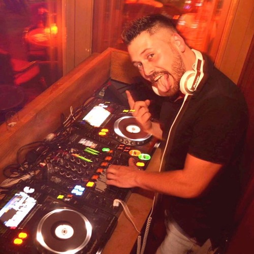 Stream Wayne Marschall music | Listen to songs, albums, playlists for ...