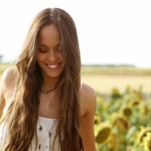 Stream Laura Moncada music | Listen to songs, albums, playlists for ...