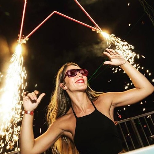 Stream Antonela Ramirez music | Listen to songs, albums, playlists for ...