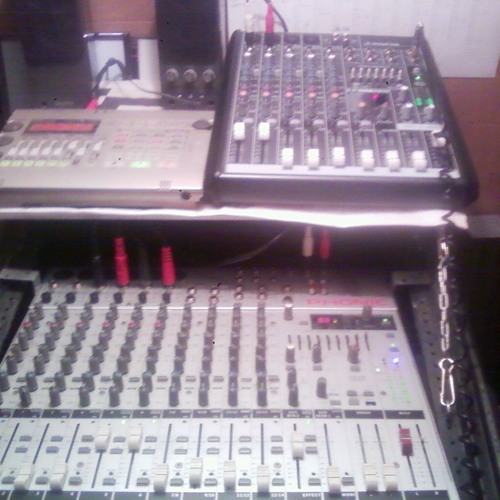 Stream Hulda (Red lips and fingertips) by Tommy | Listen online for ...