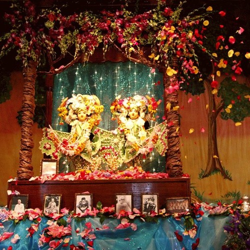 Stream Amala Harinam: Day 1 Kirtan by ISKCON Portland | Listen online ...