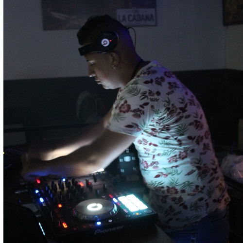 Stream Dj Alejandro - Oficial music | Listen to songs, albums ...
