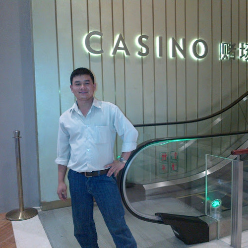 Stream Dong Bui music | Listen to songs, albums, playlists for free on ...