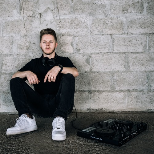 Stream Chaz music | Listen to songs, albums, playlists for free on ...