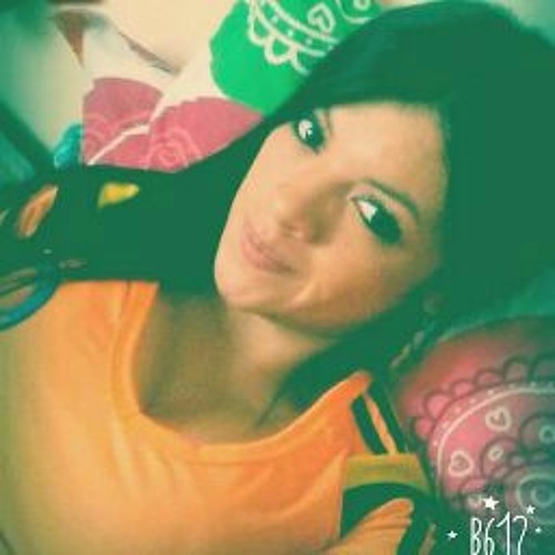 Stream La Bella Y La Bestia by Julieth Torres | Listen online for free ...