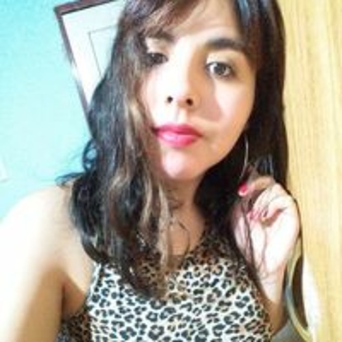 Stream Entrevista a La Psicóloga Laura Flores by Meli | Listen online ...