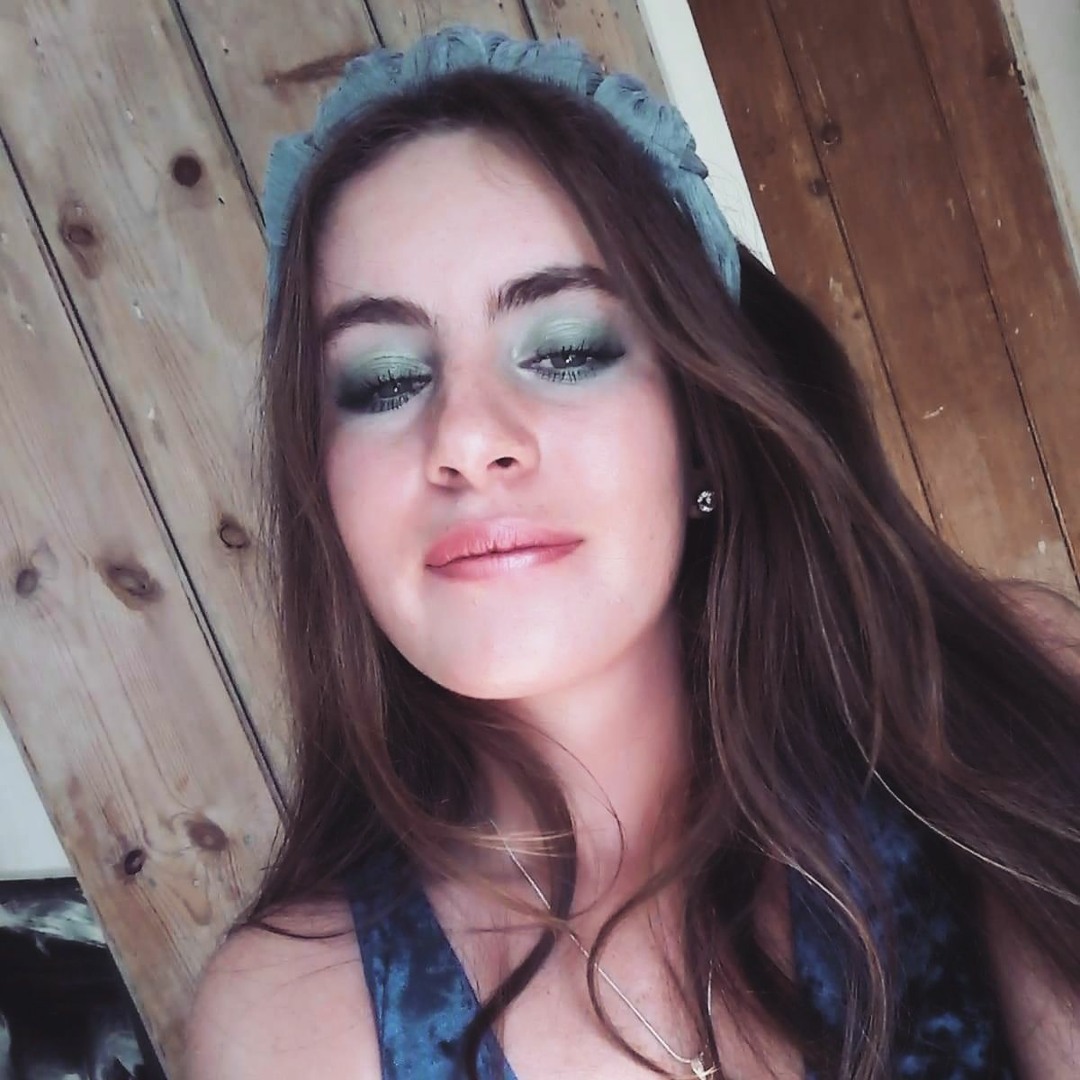 Ellie Brooke's Instagram, Twitter & Facebook on IDCrawl