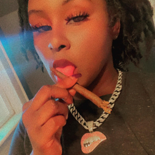 Stream Queen Vee music | Listen to songs, albums, playlists for free on ...