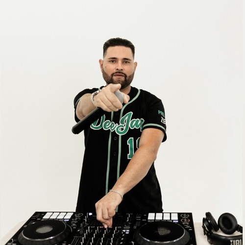 Stream DeeJay Project Zee music | Listen to songs, albums, playlists ...