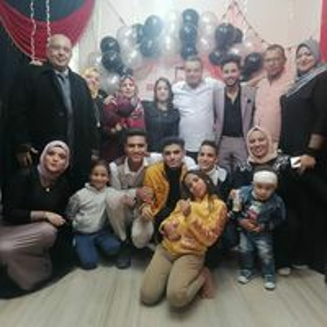 Stream Farah Nader | Listen to مهرجان مبحبكيش ده انتي بوشين 💃💃 playlist online for free on ...