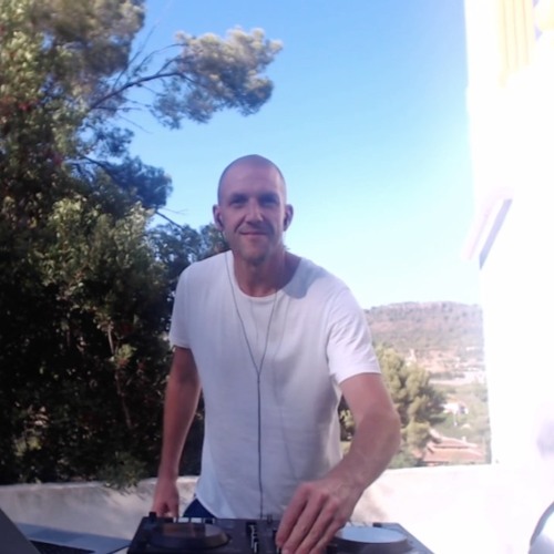 Stream DjYellow.DannyGeelen music | Listen to songs, albums, playlists ...