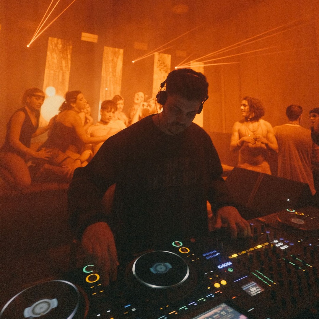 Stream Pablo Martínez music | Listen to songs, albums, playlists for ...