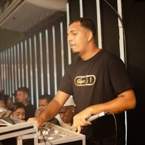 Stream DJ CH OFICIAL music | Listen to songs, albums, playlists for ...