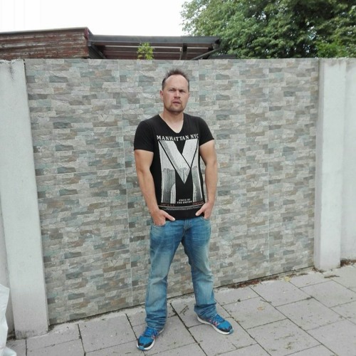 Stream Mc Isti Official music | Listen to songs, albums, playlists for ...