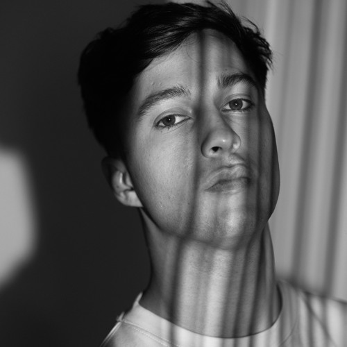 Rezident ft. Kate Morgan - Muse (Roman Remix) [ANJUNADEEP]