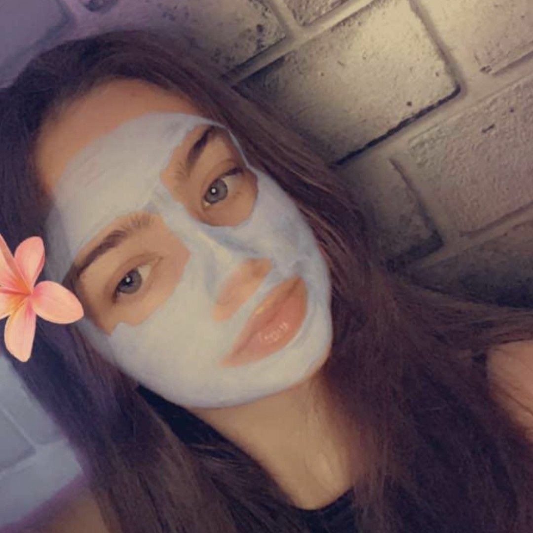 Caitlin Bell's Instagram, Twitter & Facebook on IDCrawl