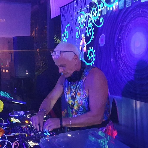 Stream Aztek DJ music | Listen to songs, albums, playlists for free on ...