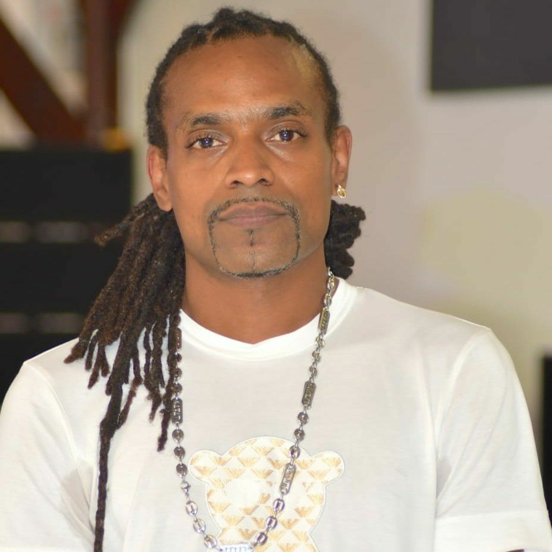 Listen to Dj Djo - Zouk Retro Souvenirs Mix Live Vol.1 by Dj Djo in ...