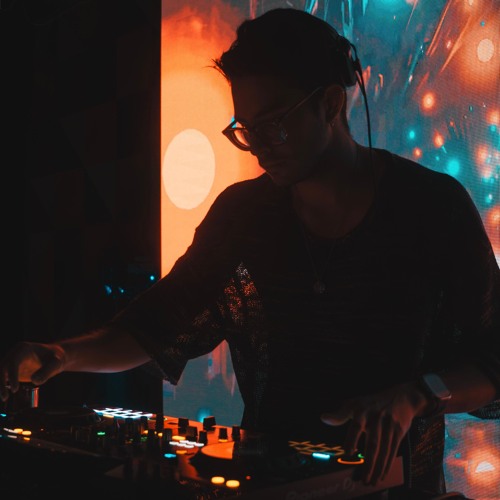 Stream Felipe Moya music | Listen to songs, albums, playlists for free ...