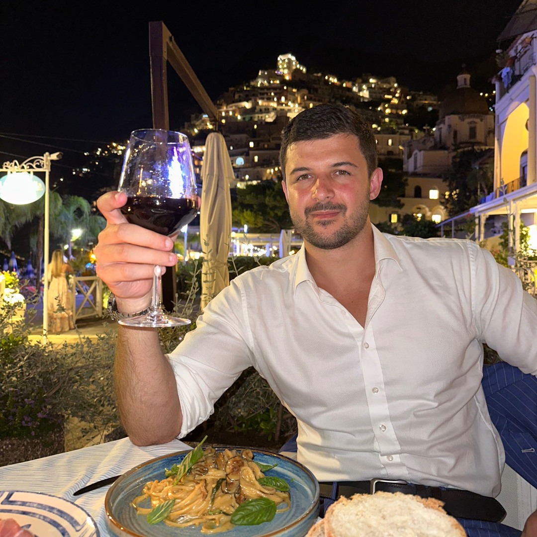 Listen to music albums featuring Eastside - benny blanco, Halsey ...